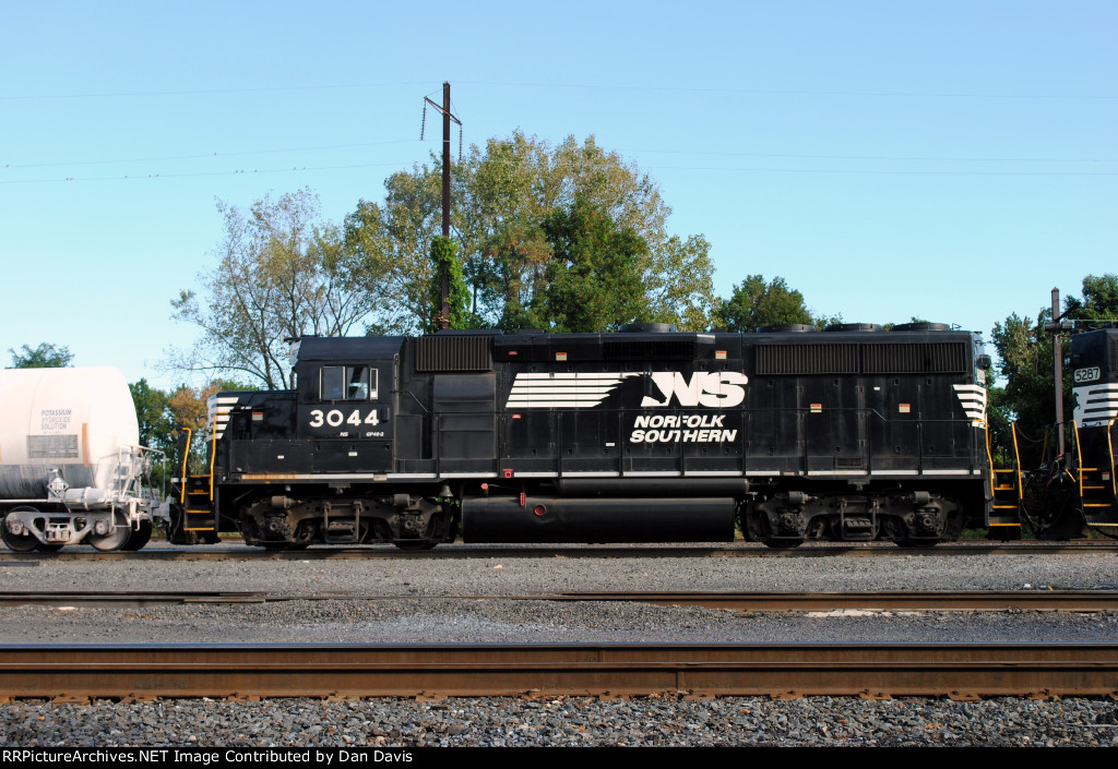 NS 3044 YPMO-R1